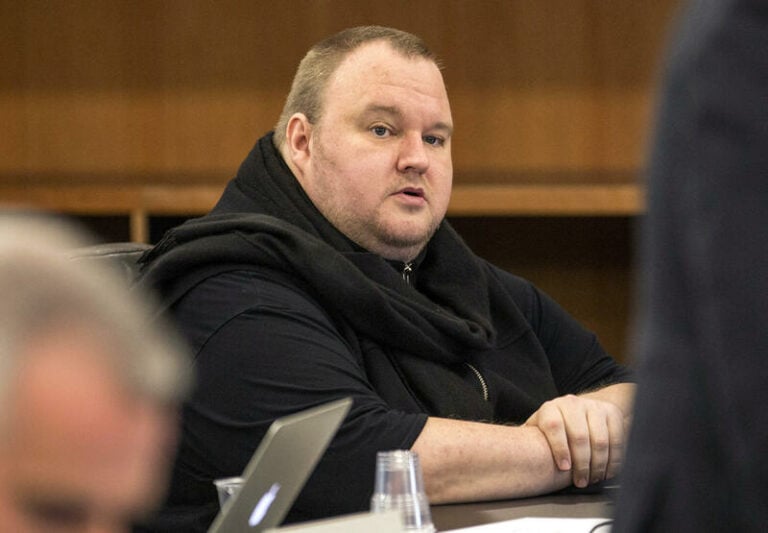 Kim Dotcom Fights Extradition With F*** The US Burst