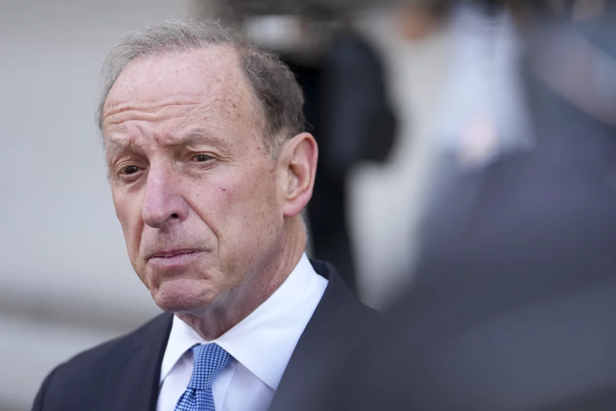 BigLaw Spinoff Sees Abbe Lowell’s New Firm Fights Trump-Era Legal Blitz